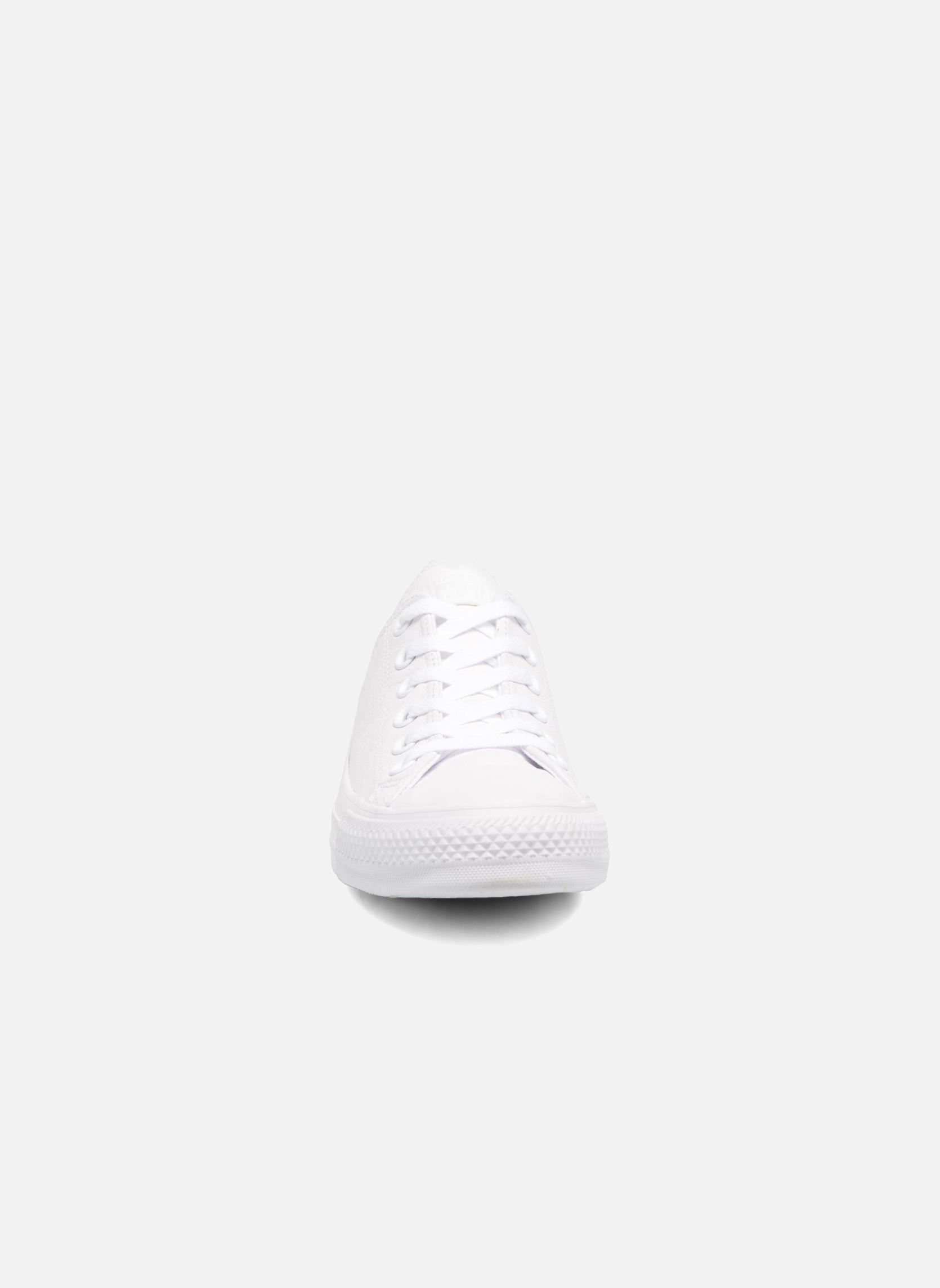 Converse Baskets basses Chuck Taylor All Star Monochrome Leather blanc ...
