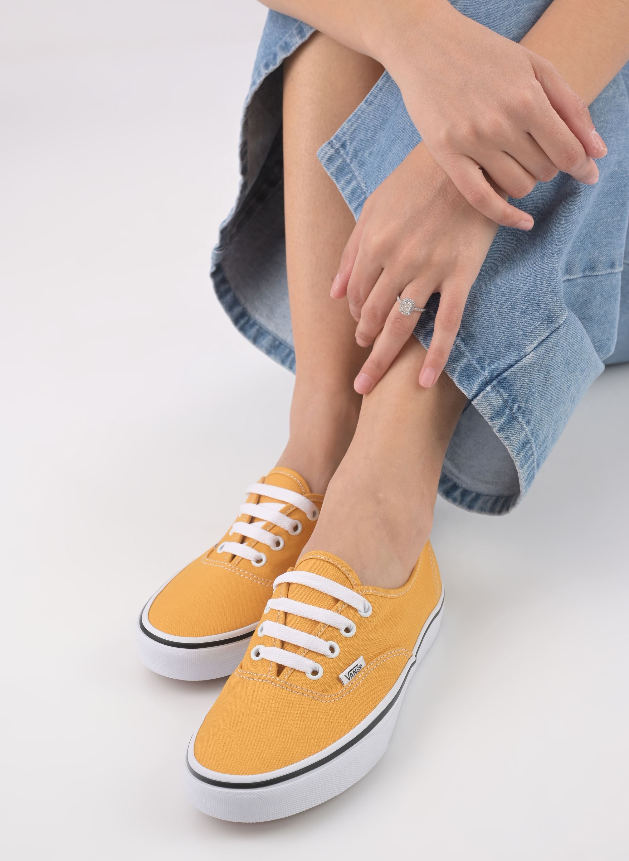 Vans Baskets basses Authentic femme jaune | Sarenza France