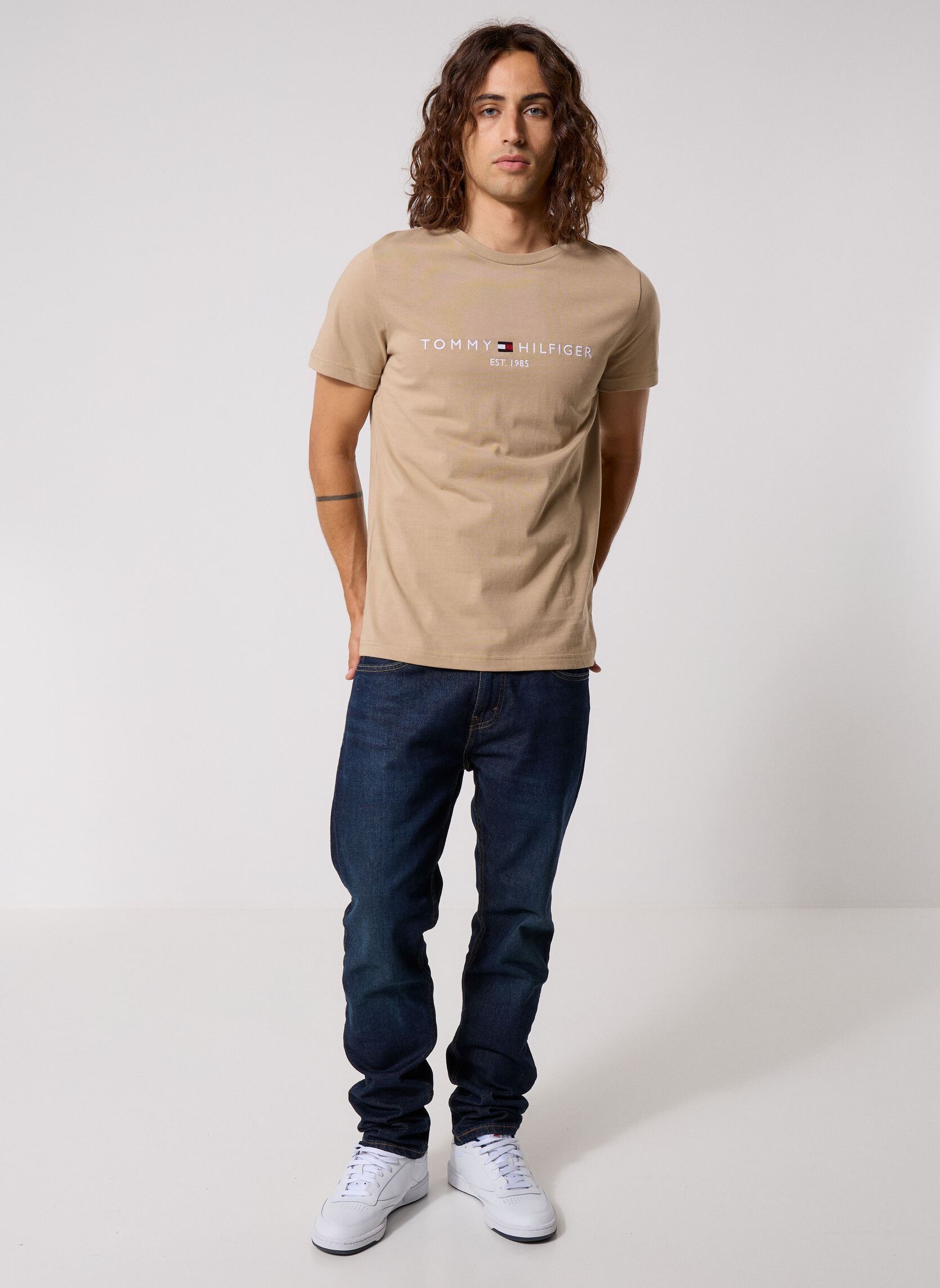 Tommy Hilfiger Tee-shirts Tommy Logo Tee homme beige | Sarenza France