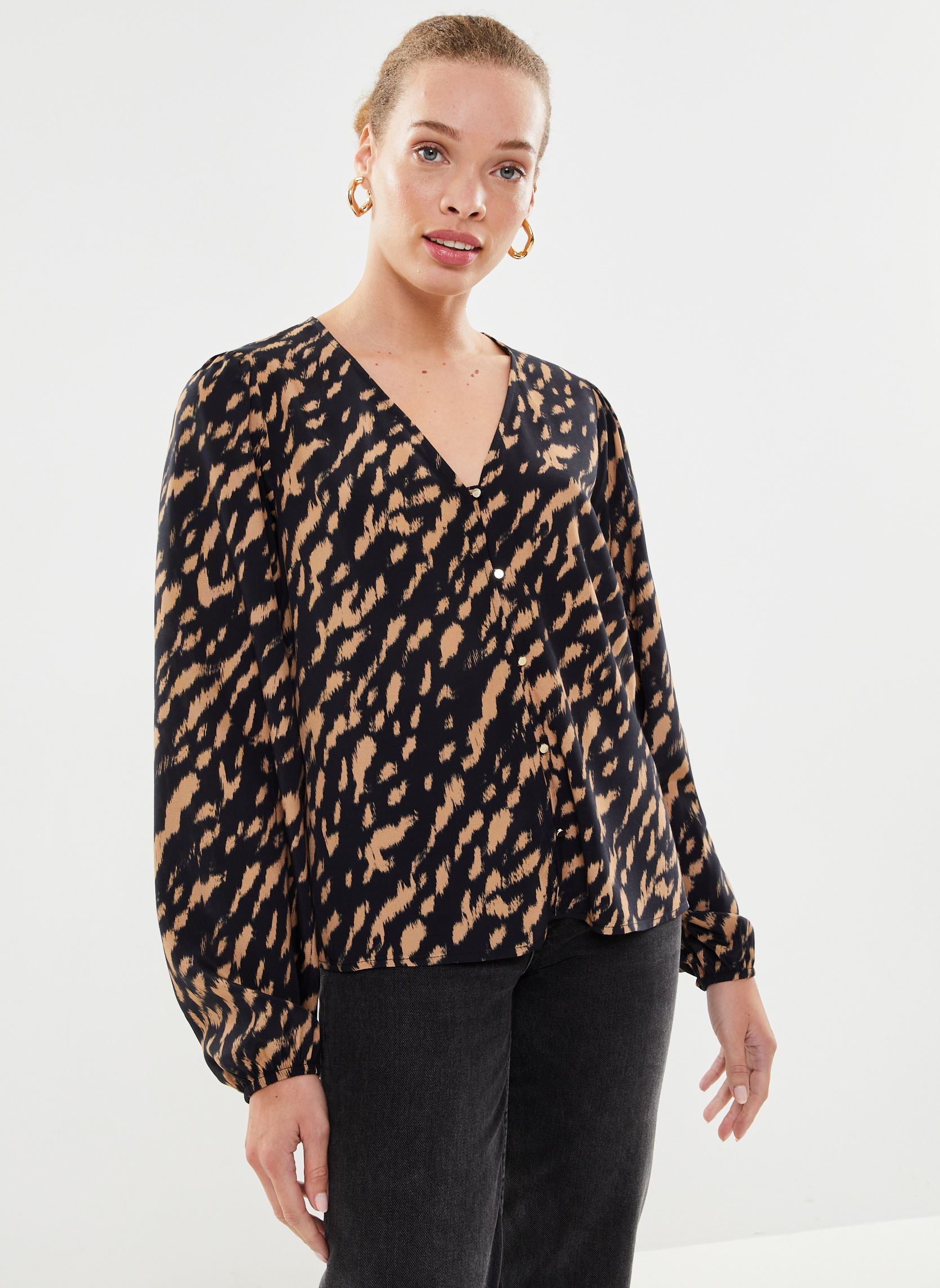 Mujer con patrón animal | Temporada 2024 Rieker