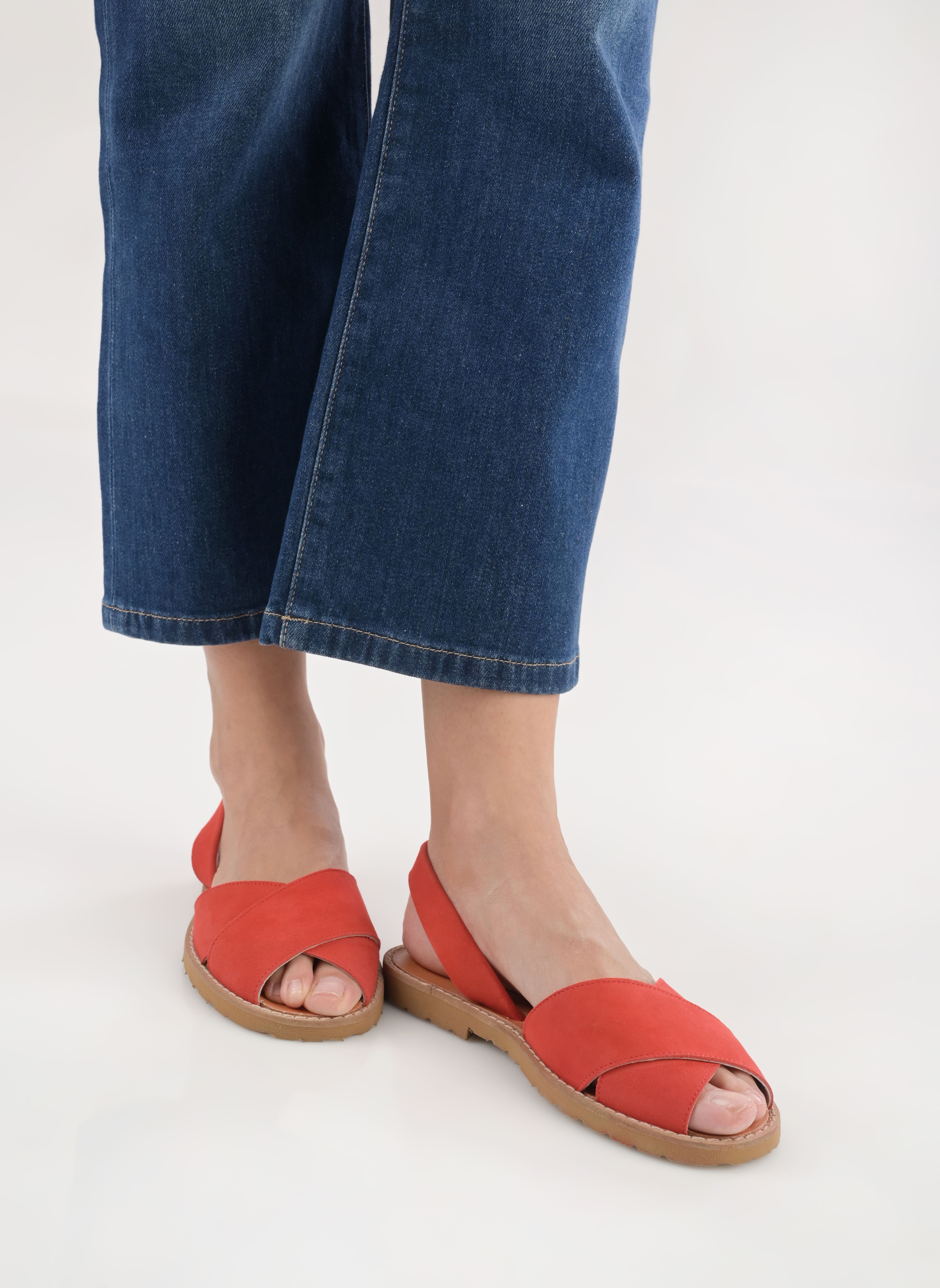 Minorquines Sandales plates Sandales - Avarca Cala Daim femme rouge ...