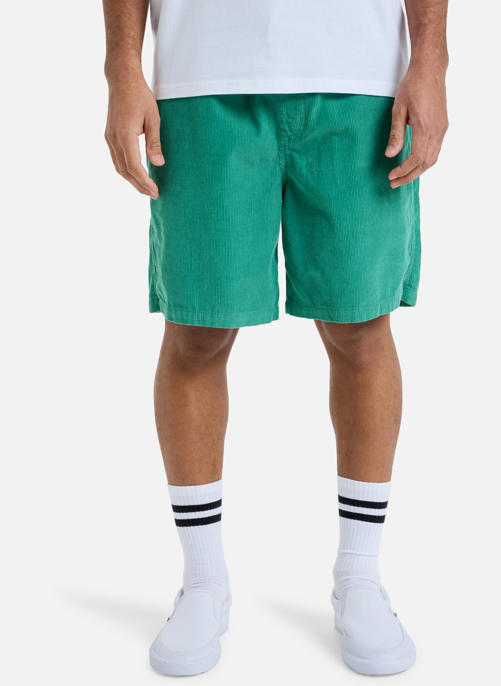 Quiksilver Shorts Walkshort en velours côtelé TAXER 18" homme vert ...