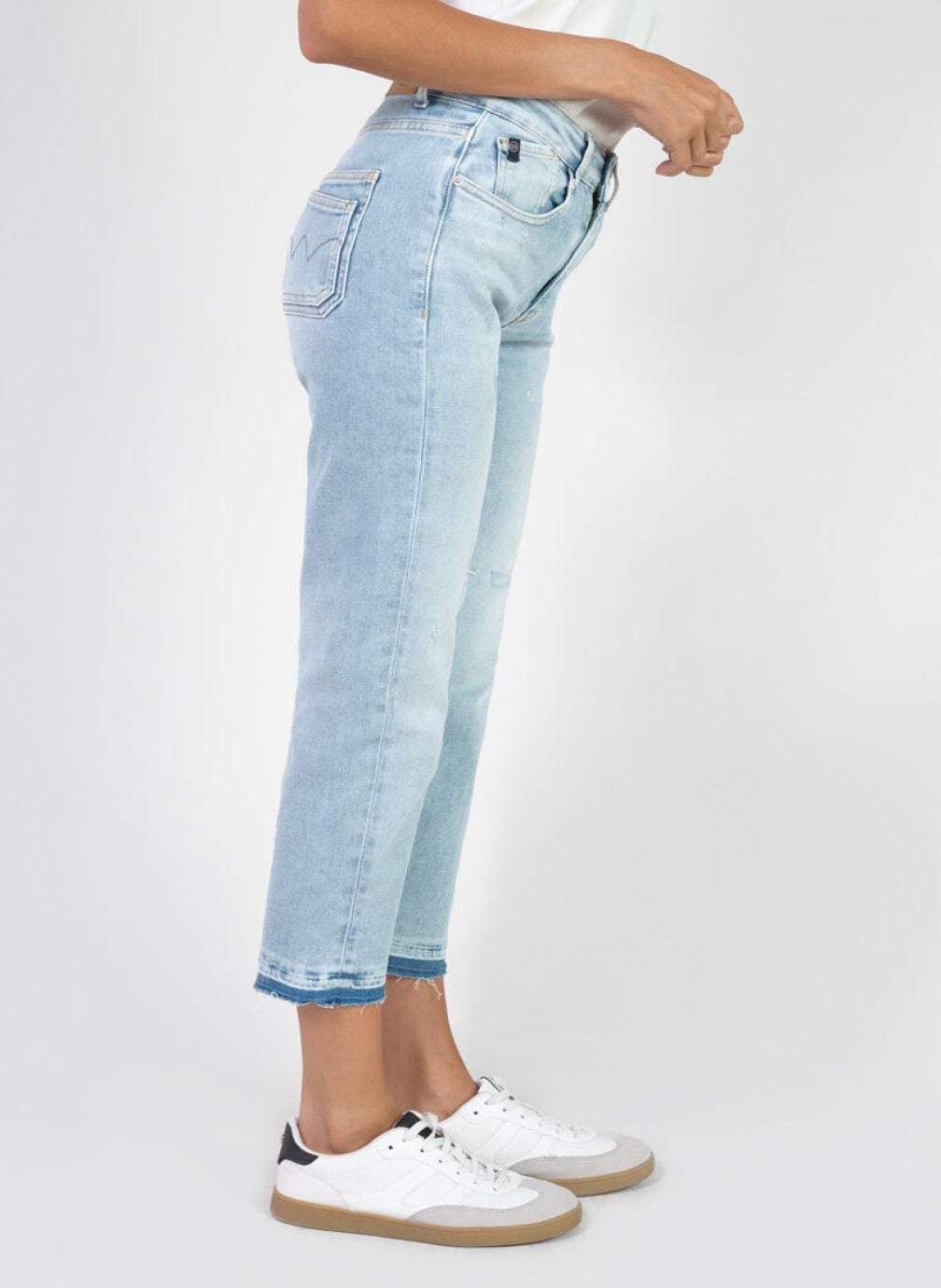 Le temps des cerises Jeans droit Jeans droite 400/17 mom Blue femme ...