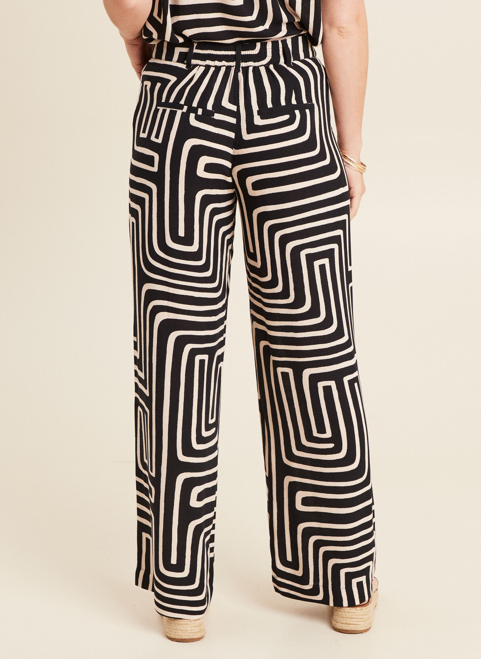 Bréal Pantalons droit Pantalons fluides - PETOCREPE femme noir ...