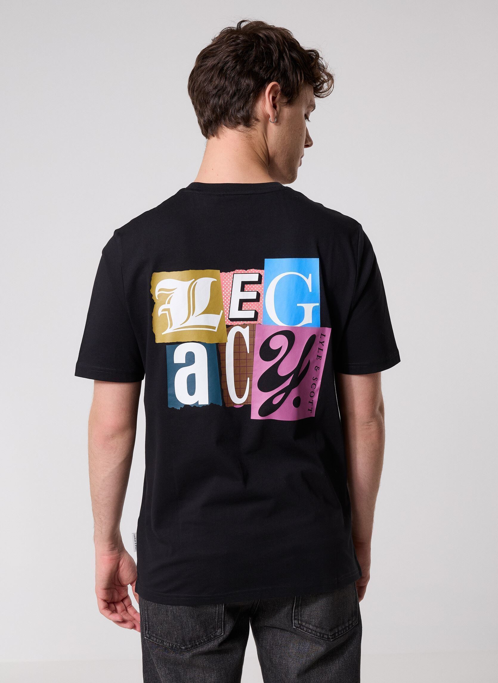Lyle & Scott Tee-shirts manches courtes Paper Letters Graphic T-Shirt ...