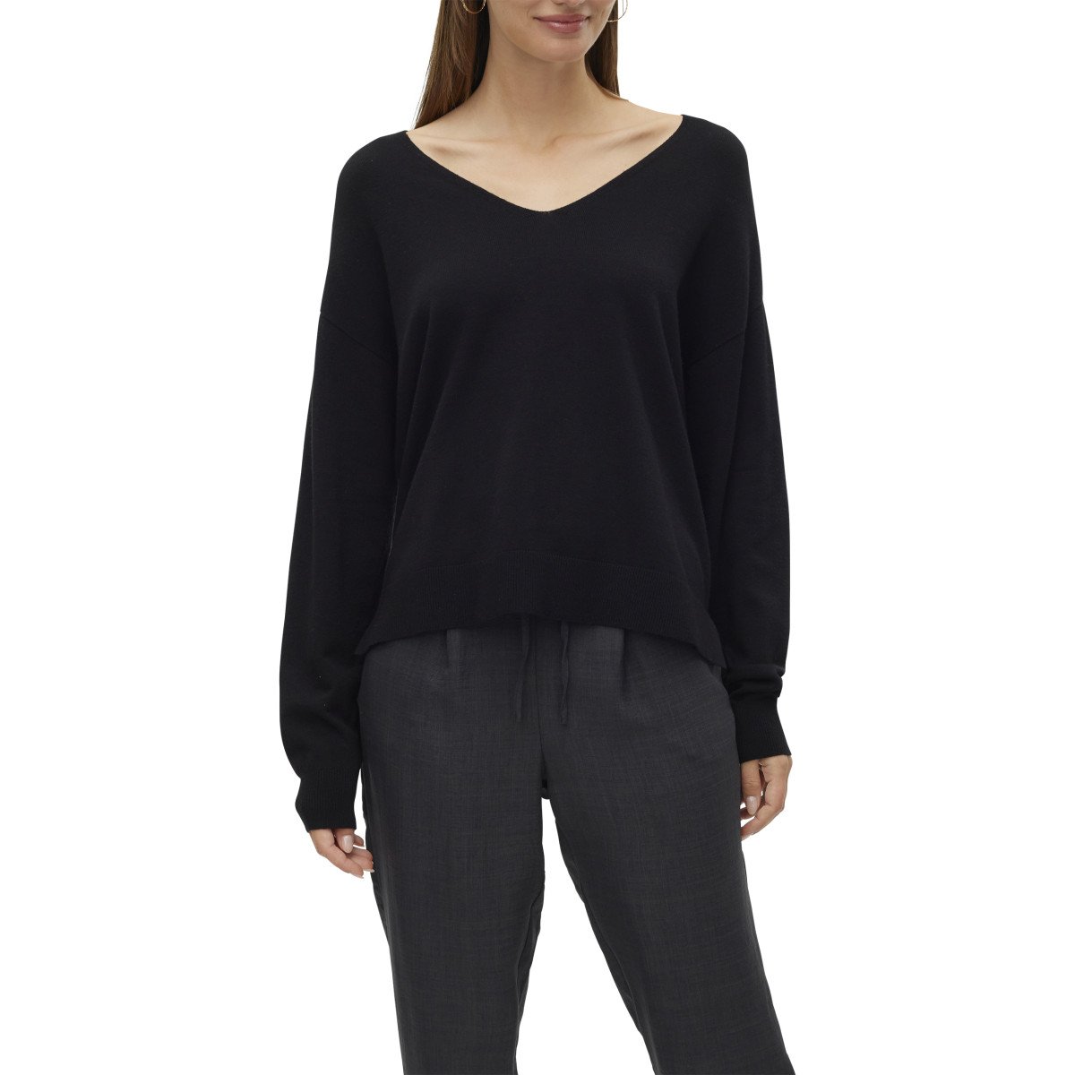 Vero Moda Pulls Pull noir uni avec une coupe droite à col v et des ...