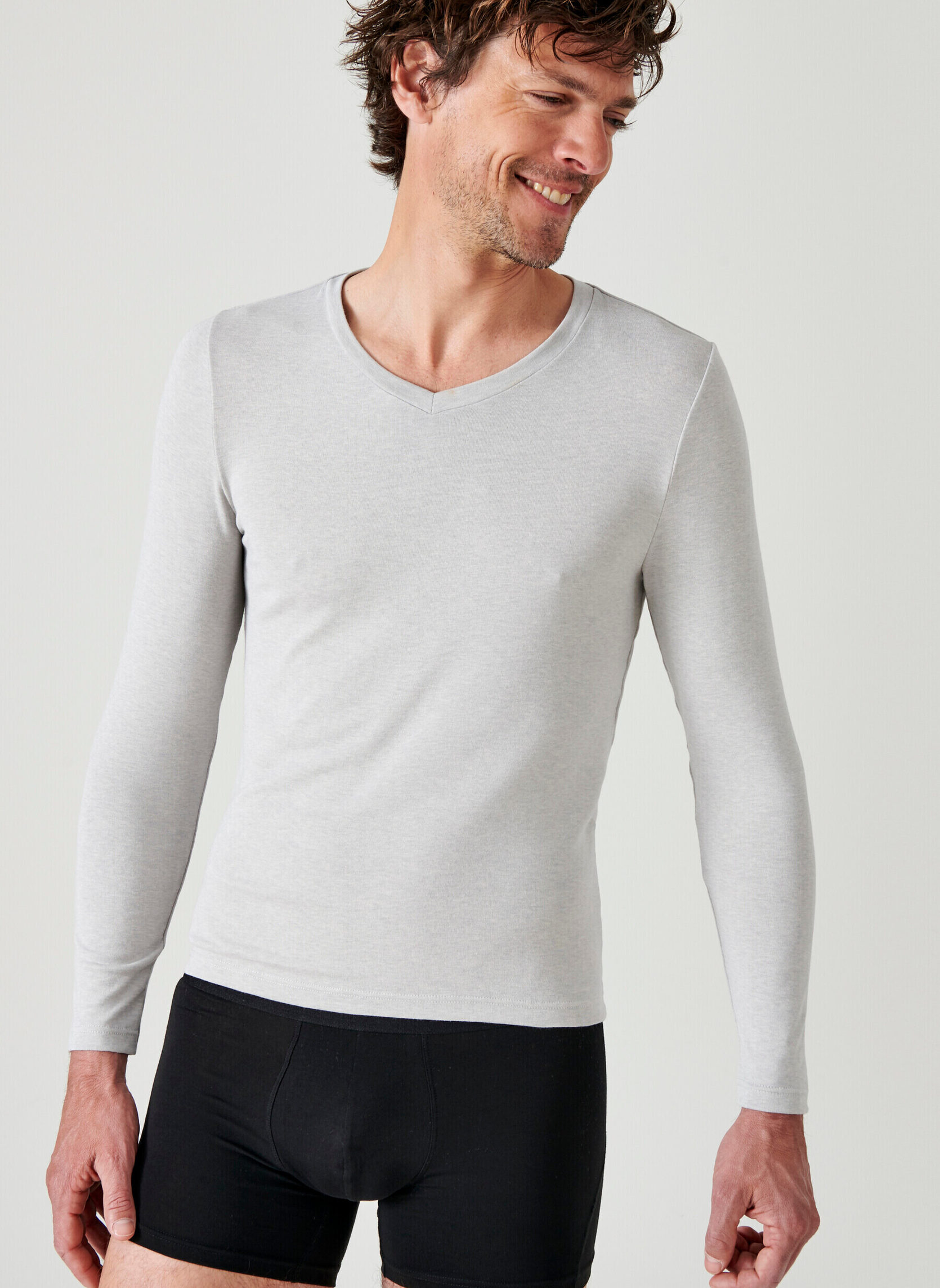 Damart Tee-shirts manches courtes T-shirt col V manches longues fine ...