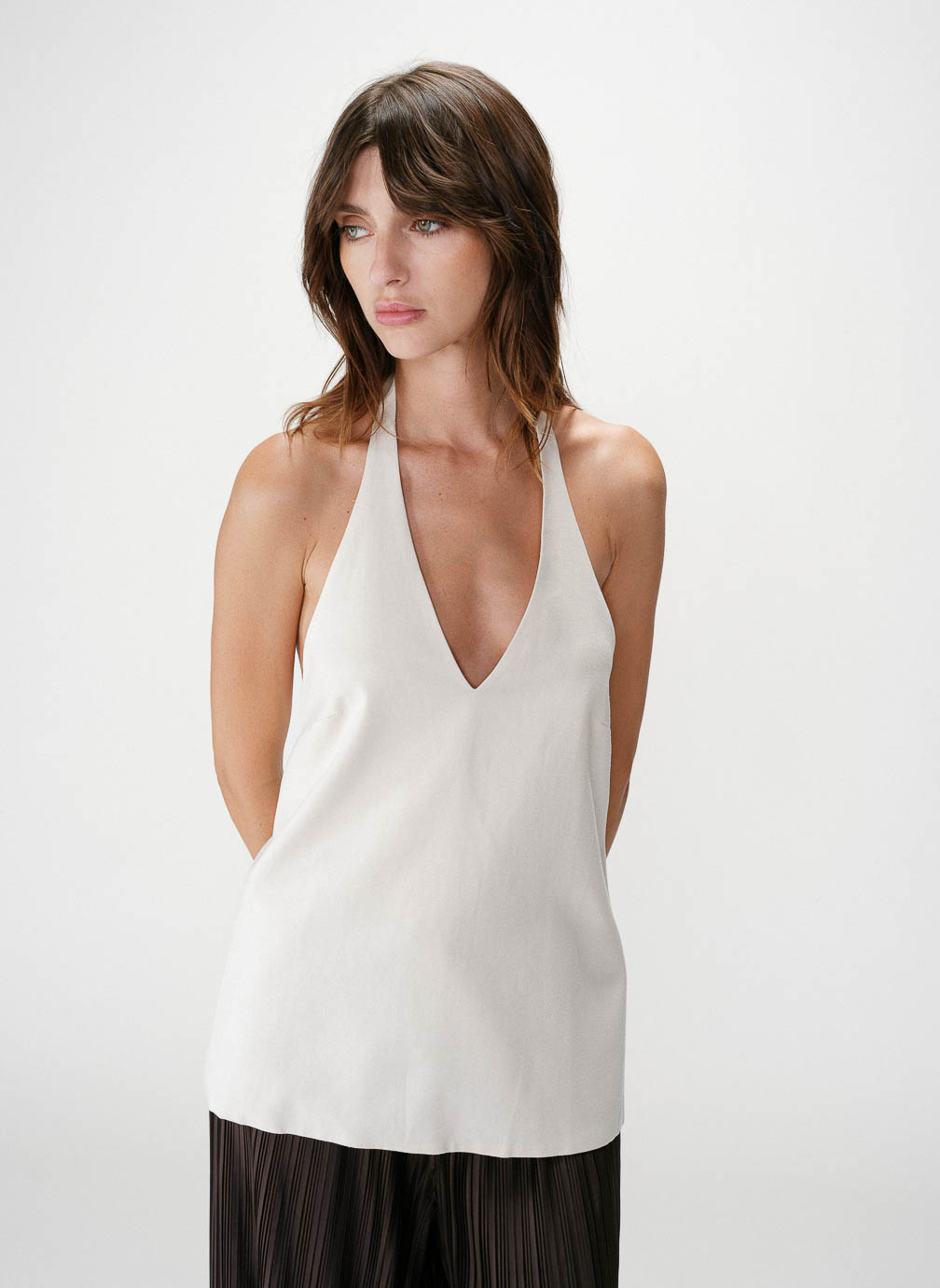 Grace & Mila Tops Top en lin col V dos nu à nouer sable Wise femme ...